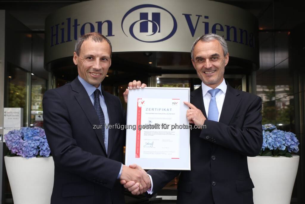 Neue Bilder: Stefan Wallner, Norbert B. Lessing, Hotel Hilton Vienna ...